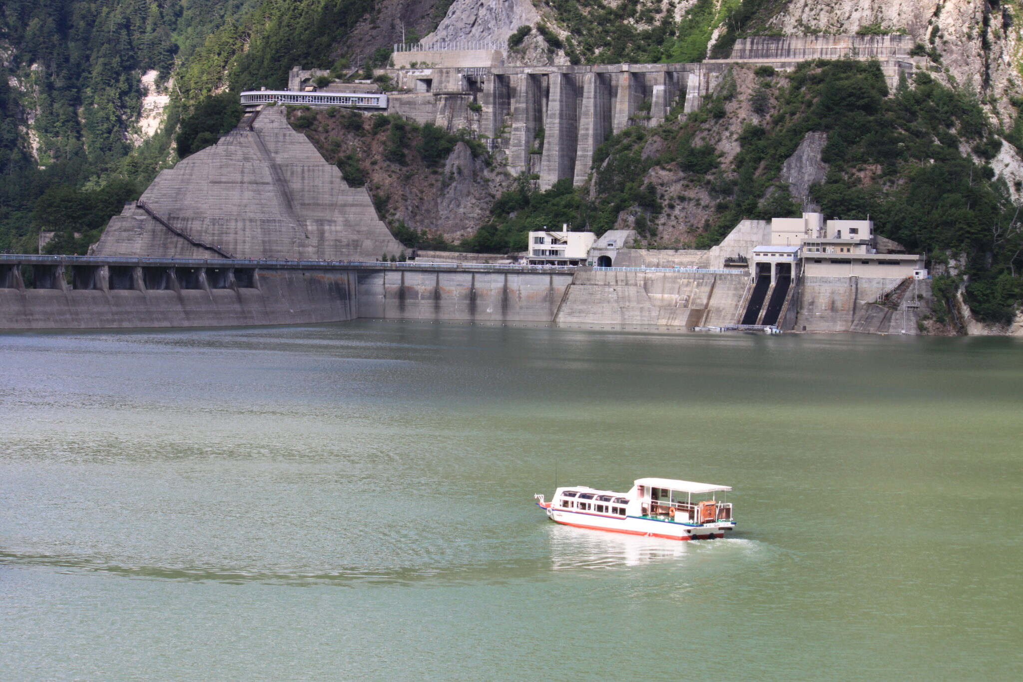See the Kurobe Dam’s Water Discharge Event in 2021｜Tateyama Kurobe ...